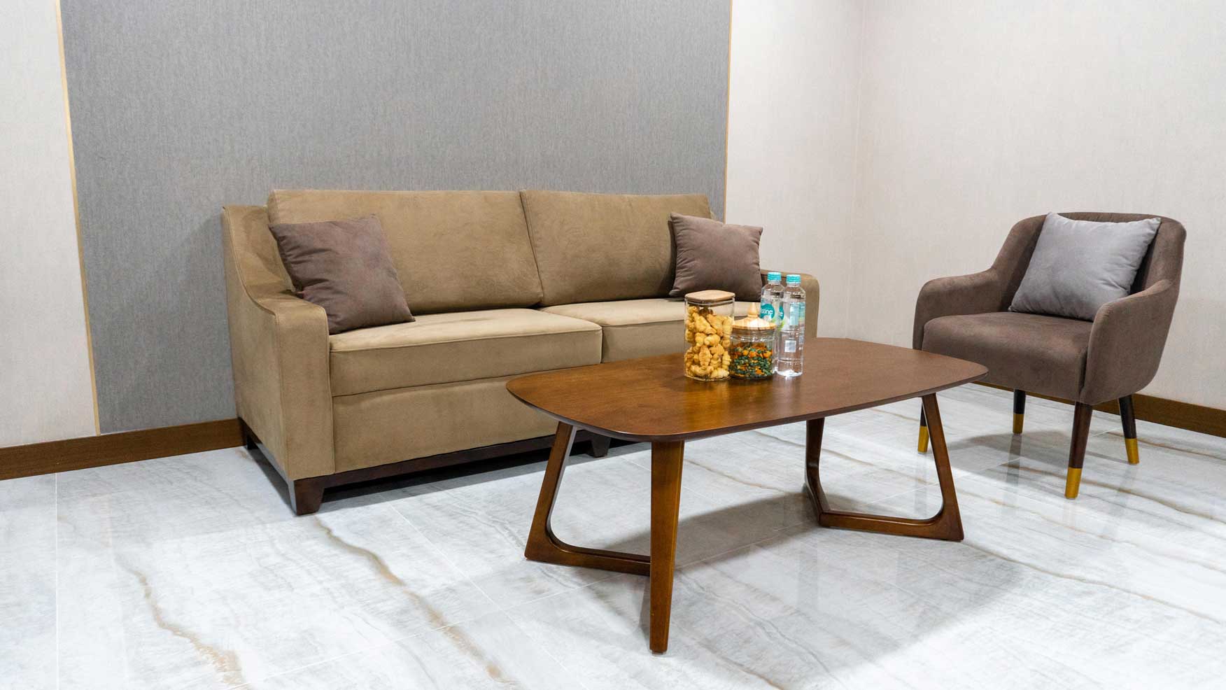 Pahami Tipe Sofa Yang Cocok Untuk Kantor Anda - Miltonsofa